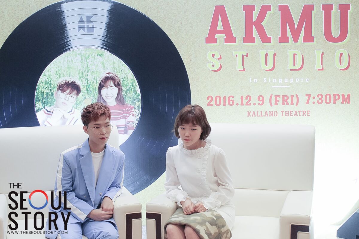 [SINGAPORE] Check out Akdong Musician’s must have items for overseas ...